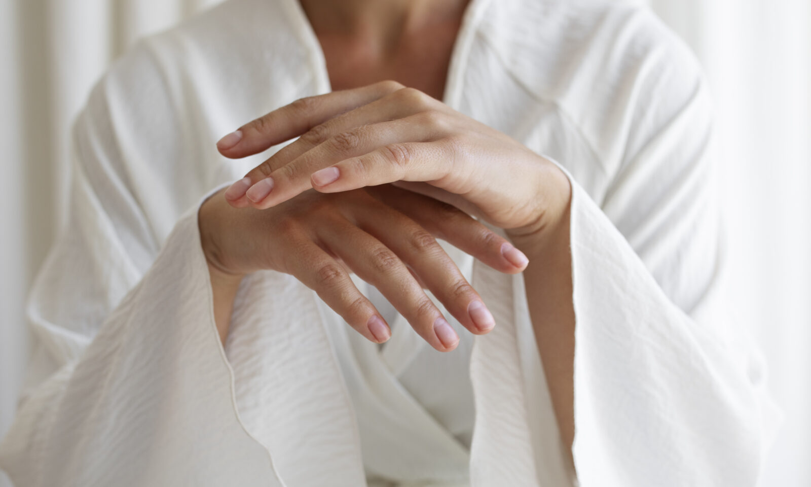 Kako zadržati meke, glatke i njegovane ruke u svakoj dobi — Estetica.hr